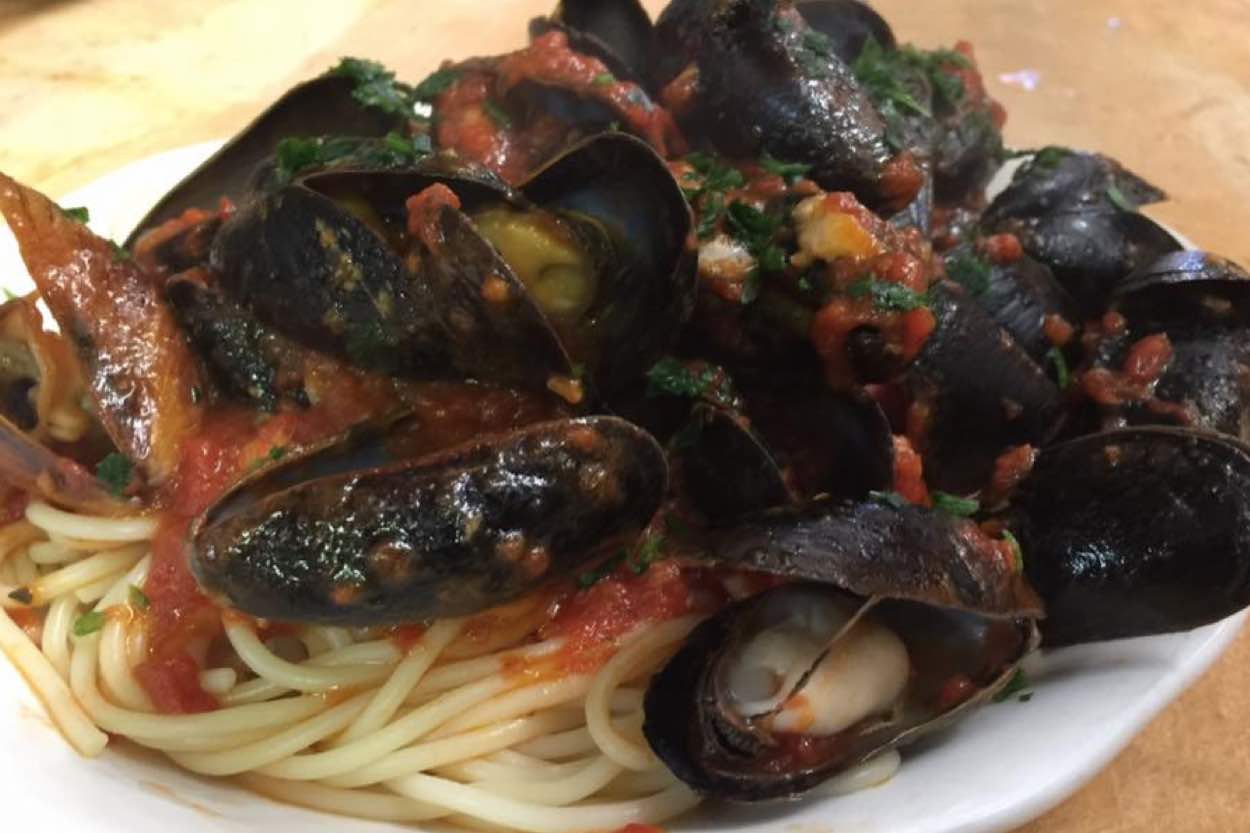 Uncle Joe's Restaurant & Pizzeria